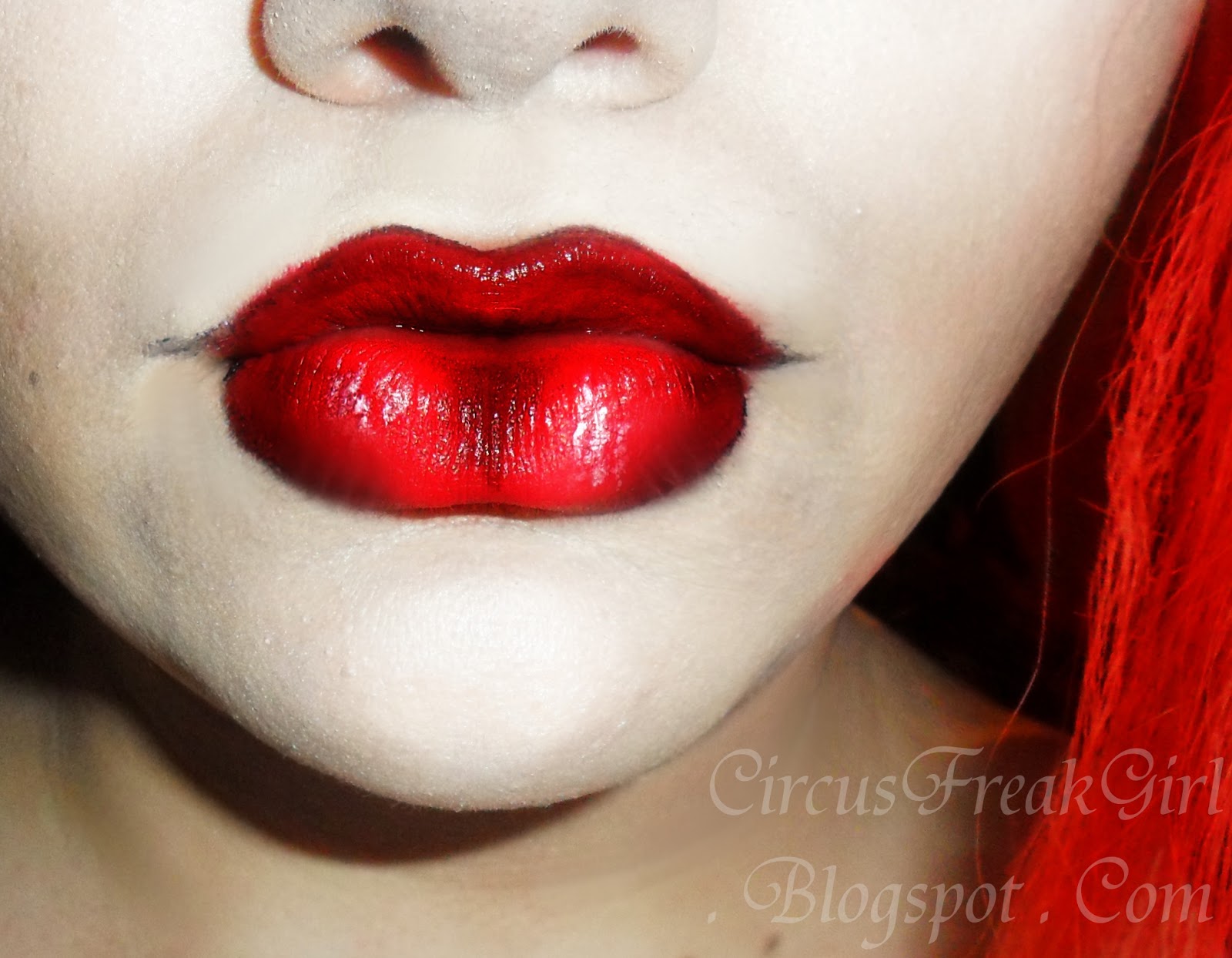 ĦΔŇŇΔβΔŁ ΜΔŘƗ€: Jessica Rabbit Makeup Look