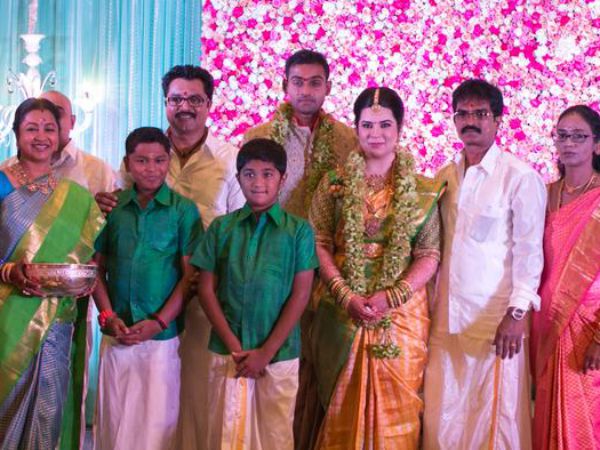 TAMIL FILM NEWS: Actress Radhika Sarathkumar daughter Wedding Stills