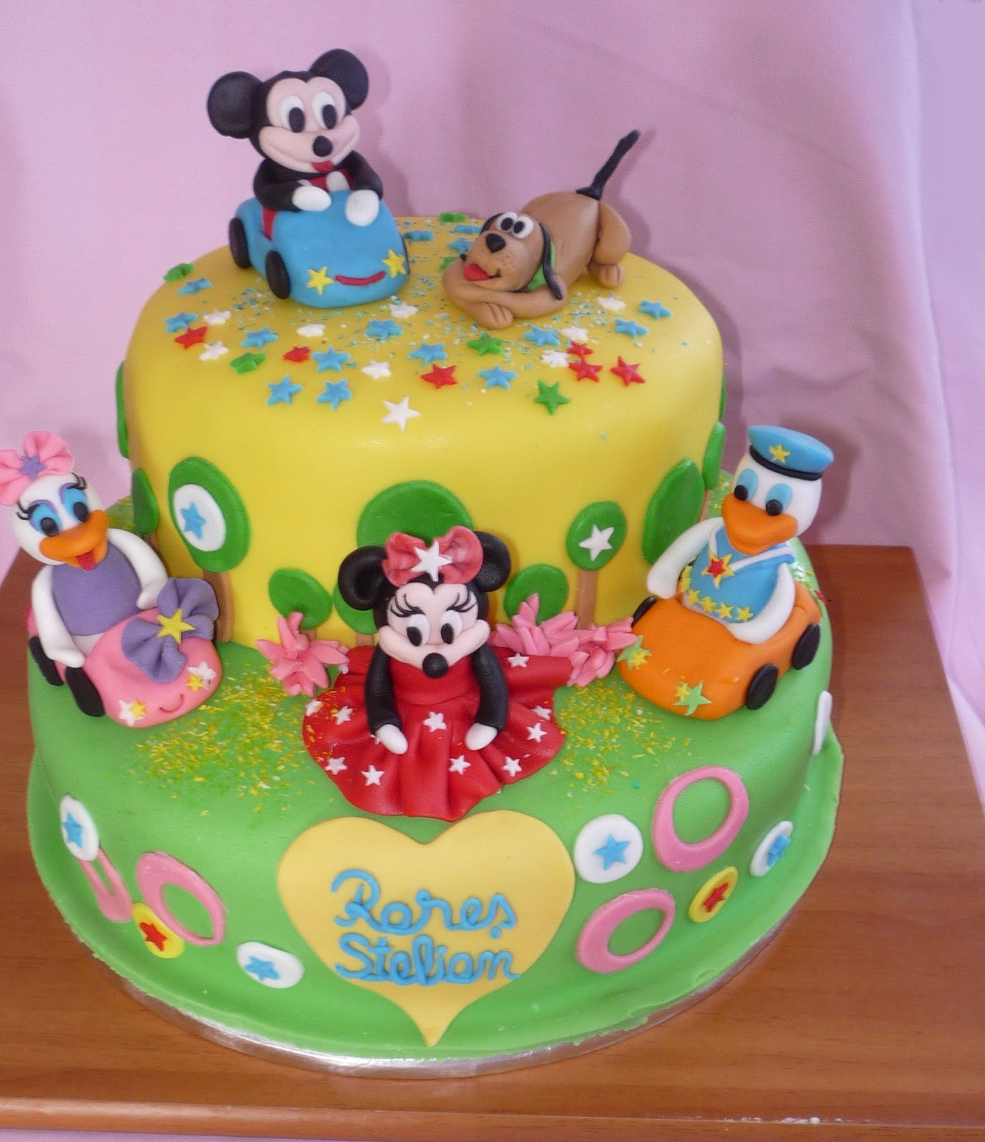 Torturi pentru copii in Constanta: Tort cu Mickey si prietenii cu masinile