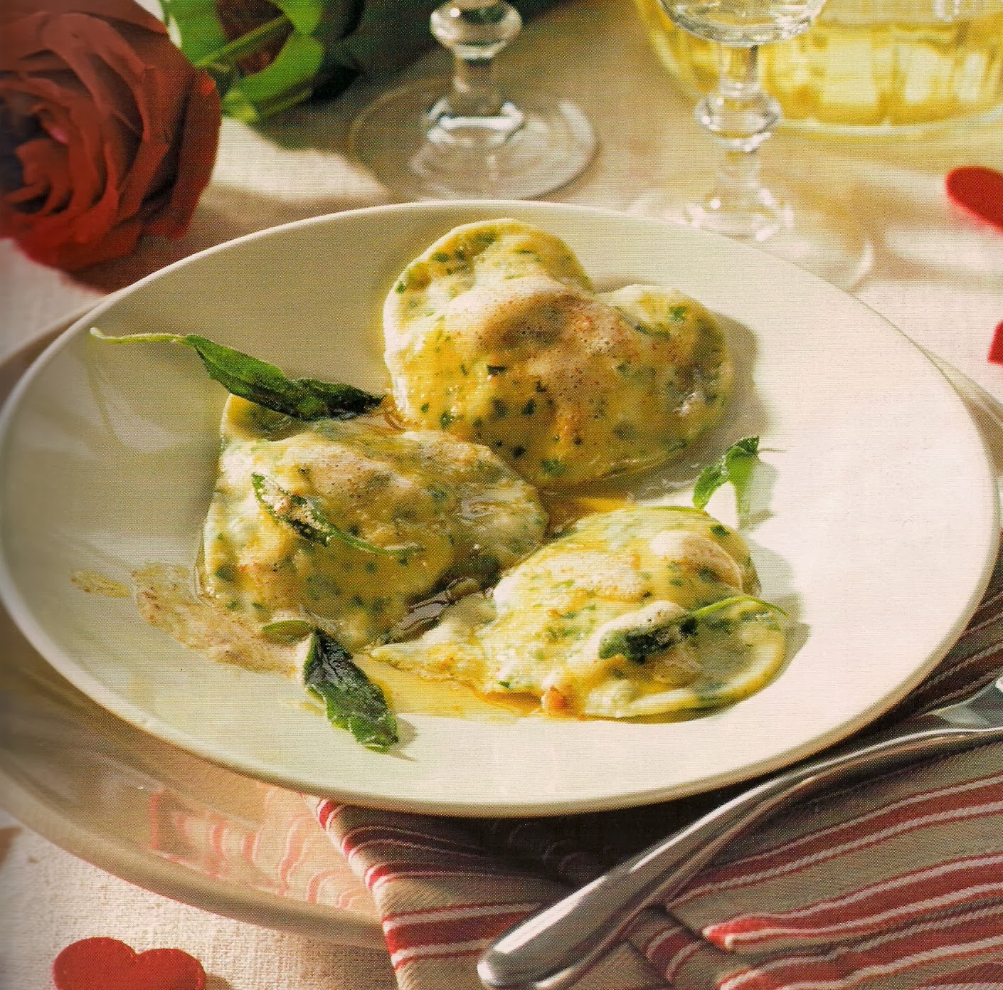 PASTA RIPIENA: RAVIOLI A FORMA DI CUORE