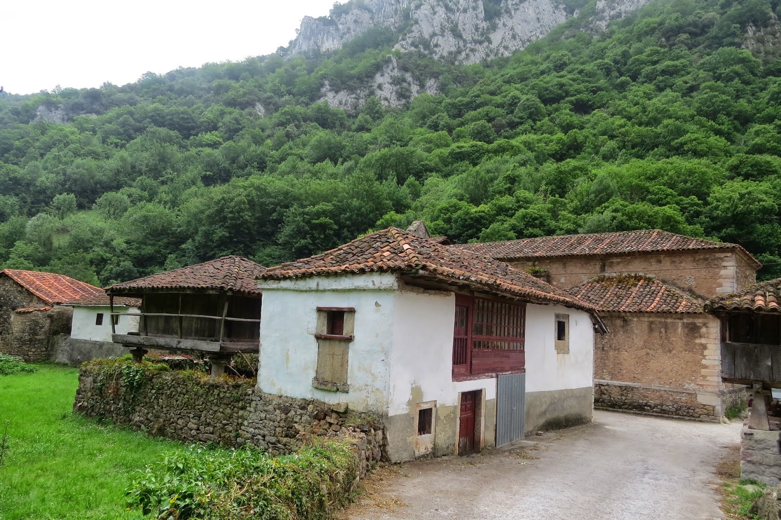 Agüera-La Arena-Agüerina (Concejo de Belmonte de Miranda)