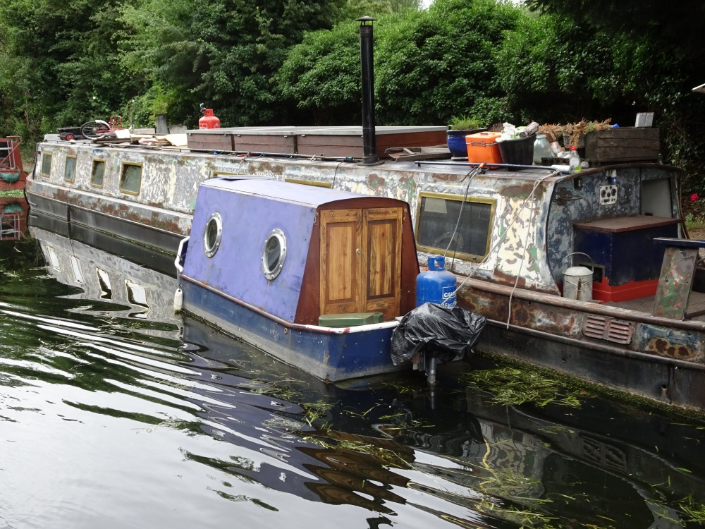 Travelling the Canals of England: Flying saucer and strange boats as we ...