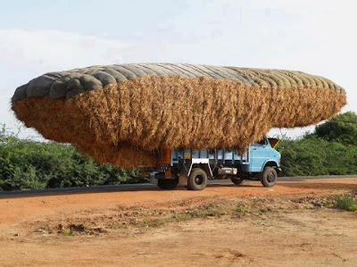 Top 10 Overloaded Trucks - The World Of Photography