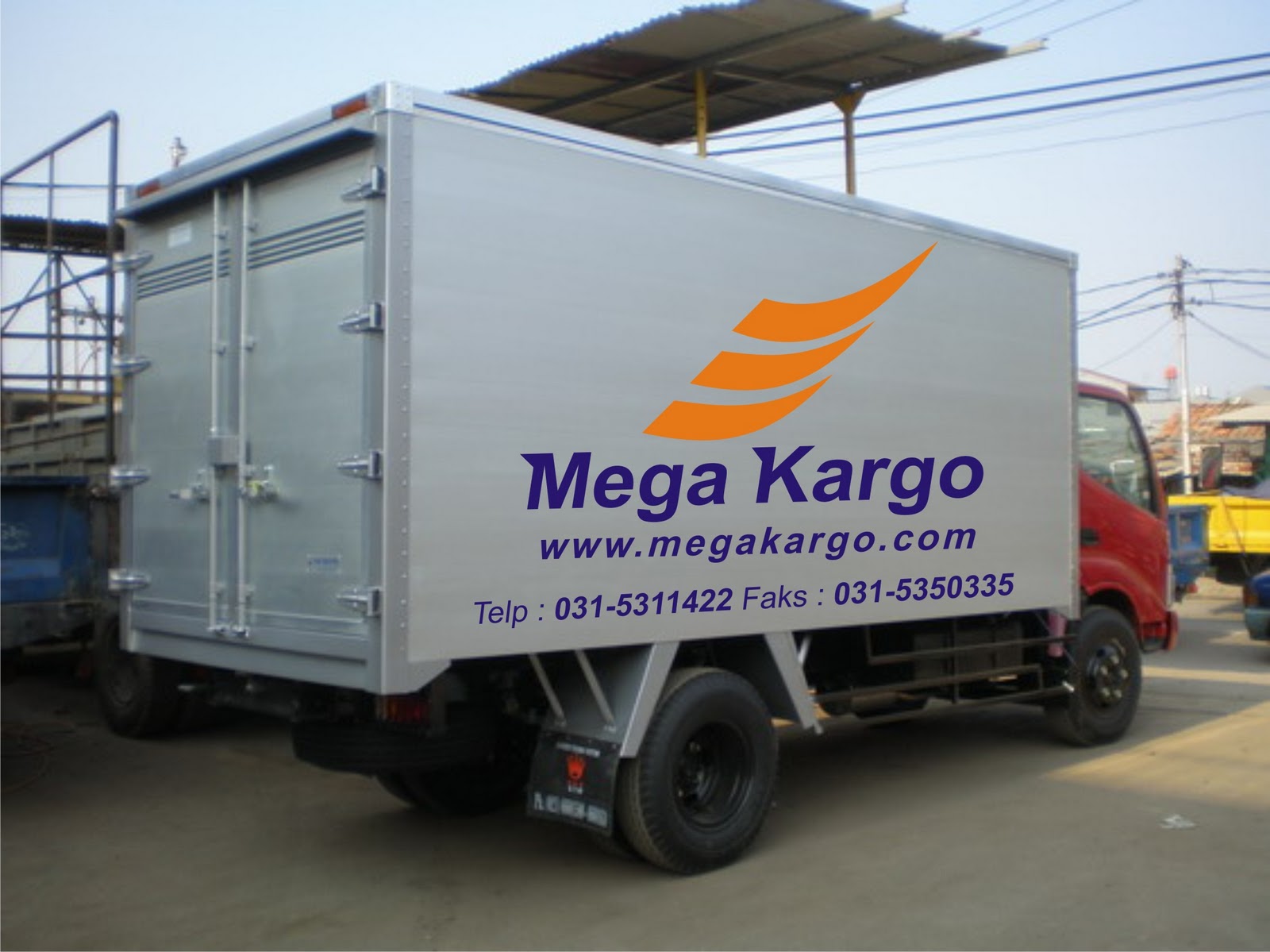 Jasa Cargo Umum: Jasa Pengiriman Barang Via Udara, Darat dan Laut