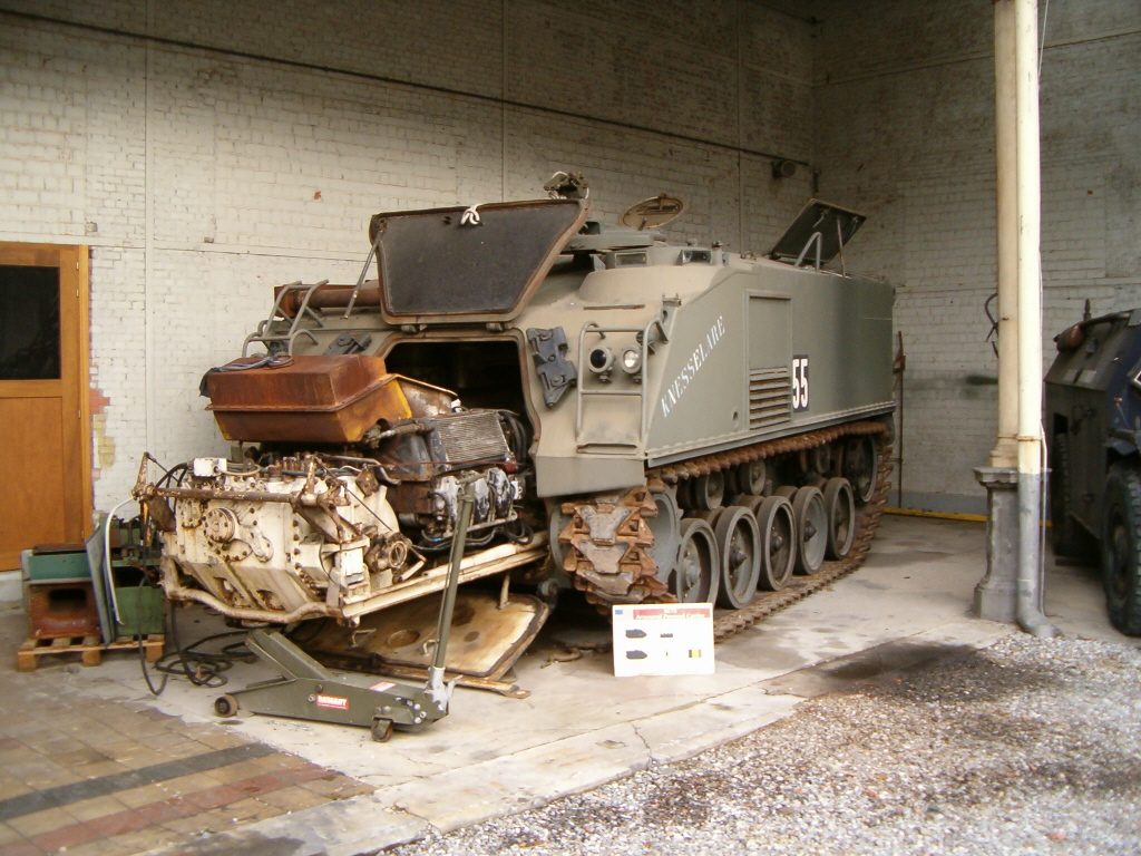 Veículos Militares do Mundo: M75 APC (31)