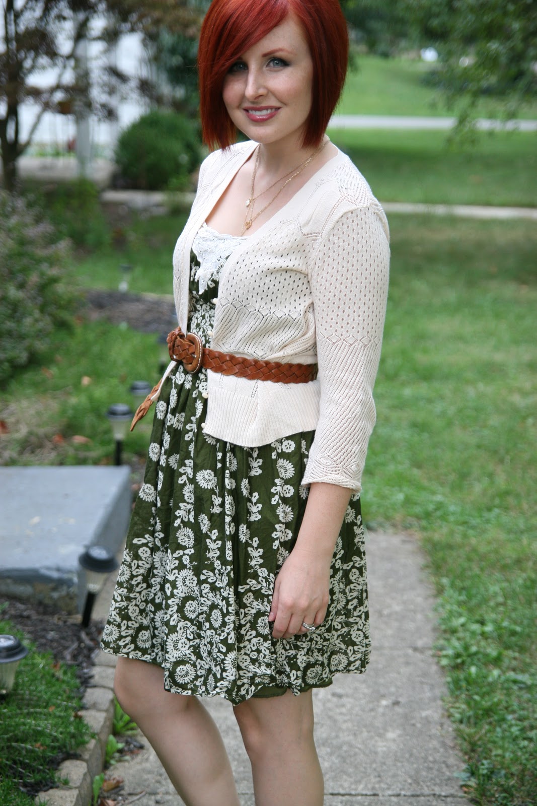 Thrift and Shout: Cute Outfit of the Day: The Must Have Accessory