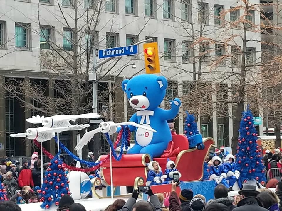 The Santa Claus Parade - Chic Delights