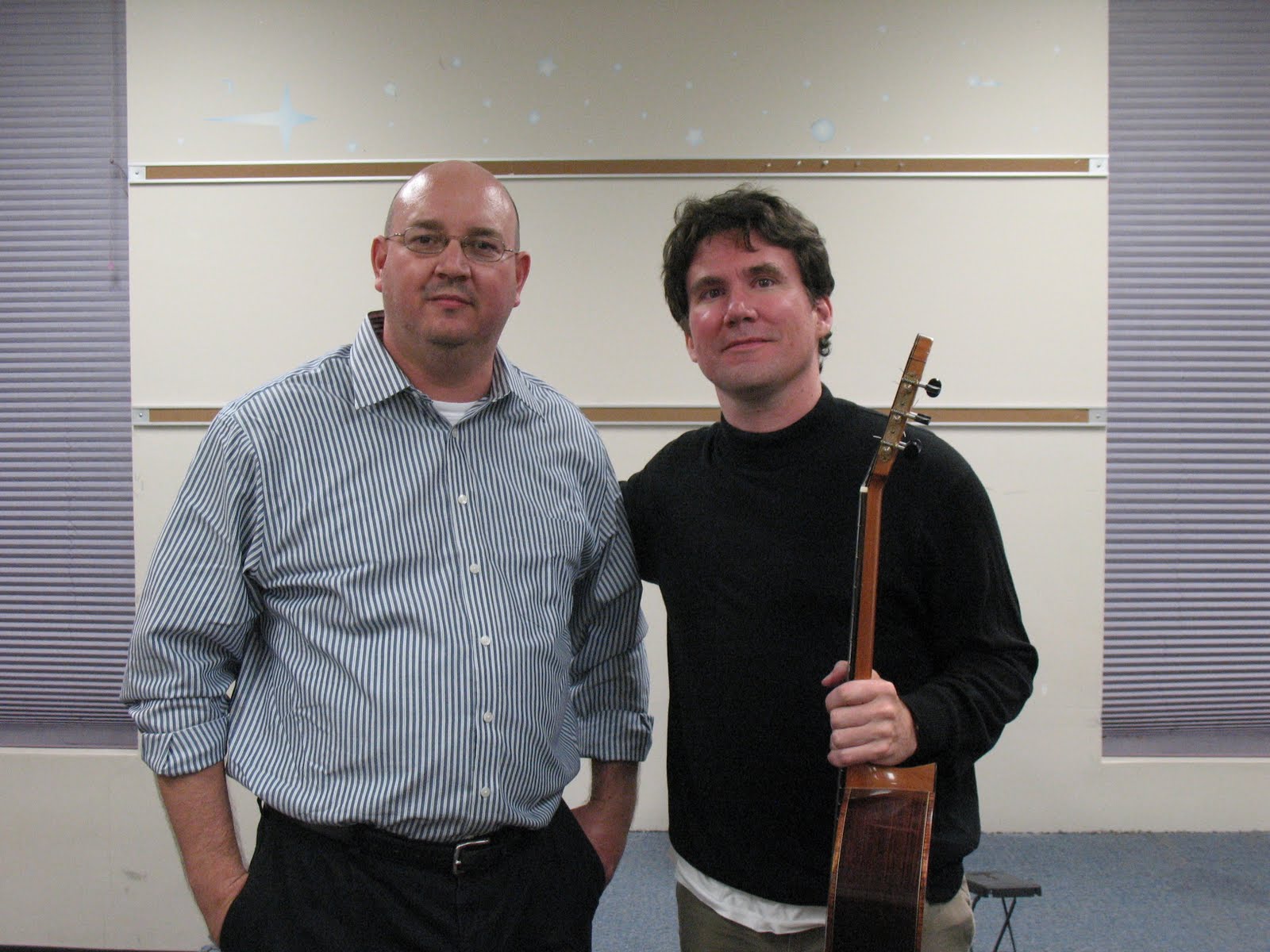 from the reference desk: Standing Ovation for Classical Guitarist Peter ...