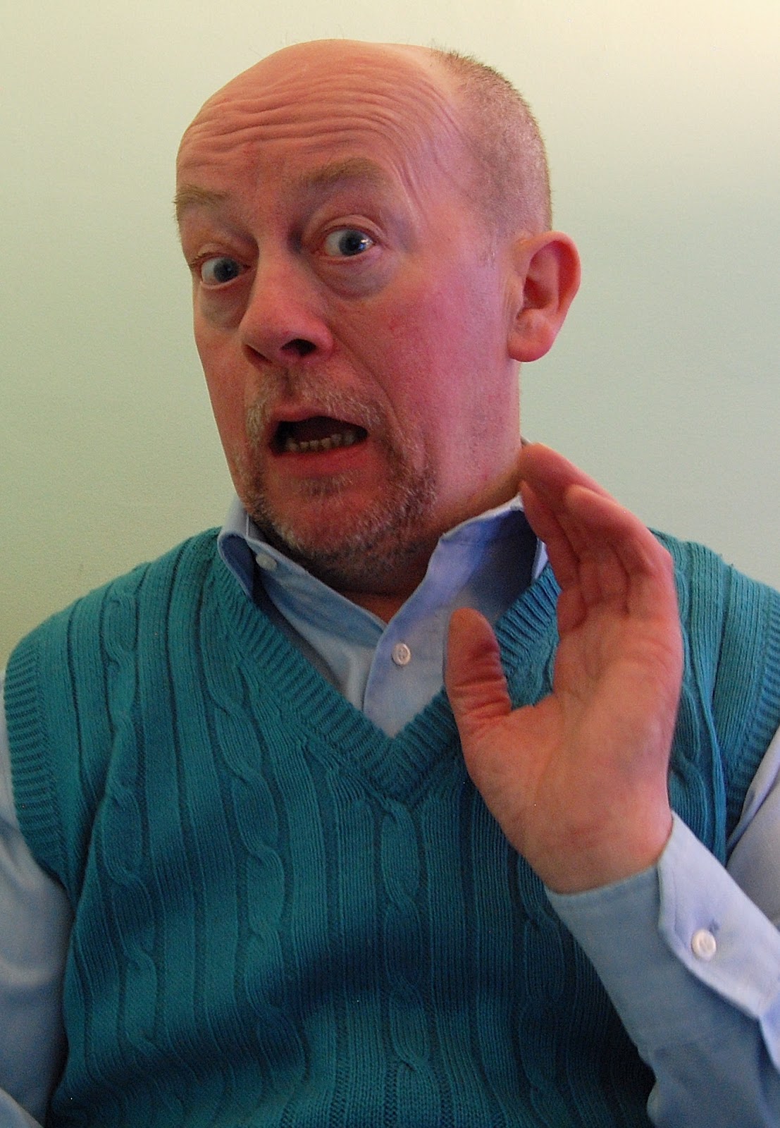 Phil Lowe. Actor and Theatre Writer: Finally learnt 45 mins of script