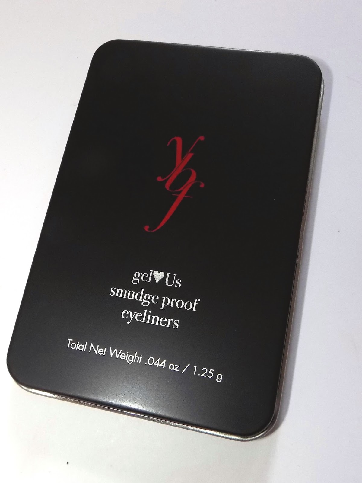 The Beauty Alchemist: ybf Gel Us Eyes - Eyeliner Kit