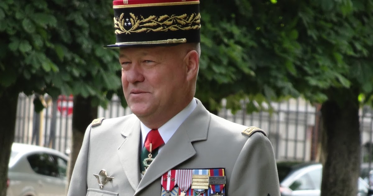 Ainsi va le monde !: Troisième année à la tête de la Légion pour le ...