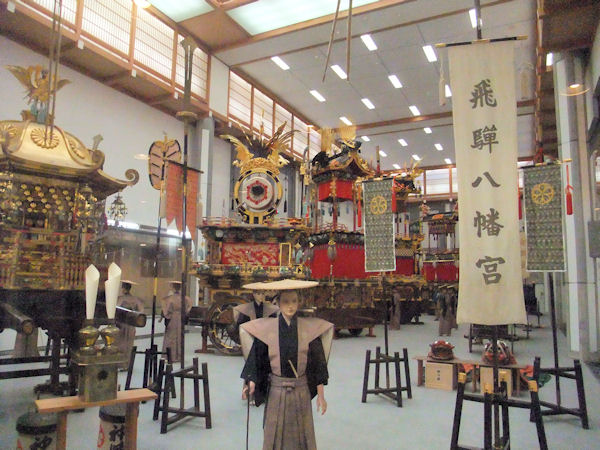 Gold Panning and Old Man's Dream: Oppara Dream Union/Japan