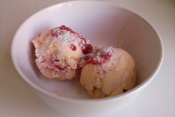 Fish Finger Sandwich: Retro Biscuit Ice Cream #2 - Jamboree (Jam Mallow)