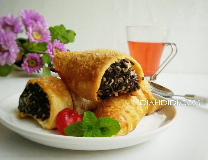 Diah Didi's Kitchen: Puff Pastry Isi Vla Coklat