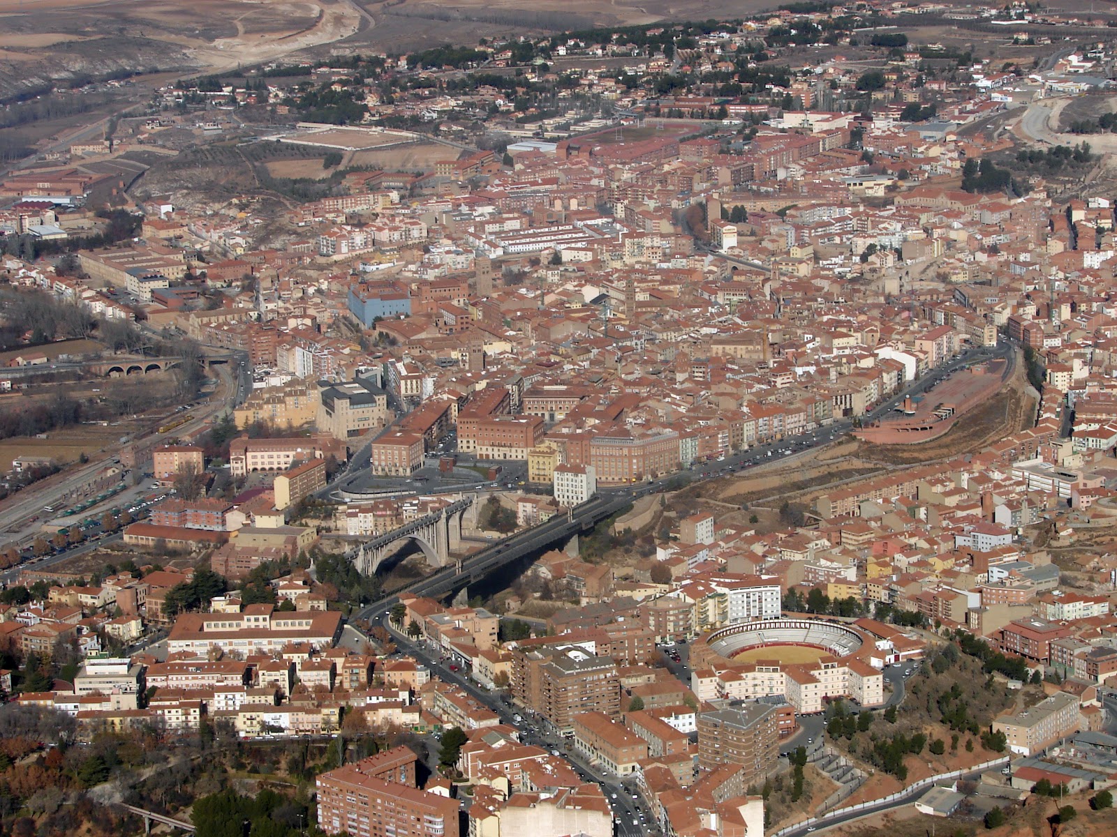 Fotos y otras cosas: Teruel desde el aire (II)