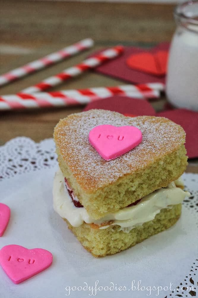 GoodyFoodies: Recipe: Valentine's Mini Heart Cakes + Happy Valentine's Day!
