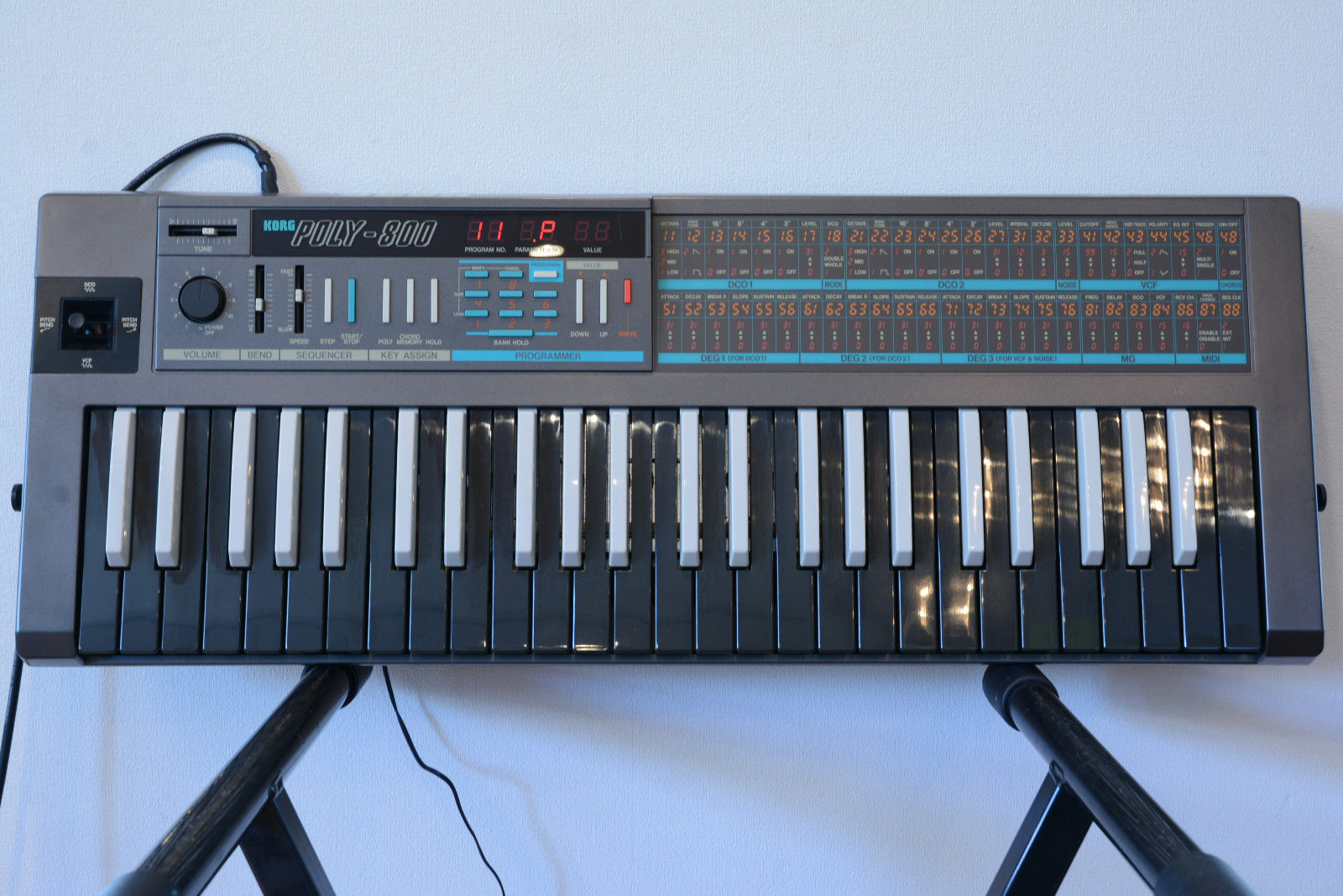 MATRIXSYNTH: Reverse Keys Korg Poly-800 Synthesizer SN 046350 w ...