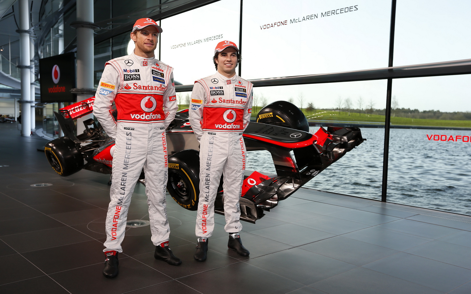 McLAREN MP4-28 IN HIGH RESOLUTION IMAGES - FORMULA 1