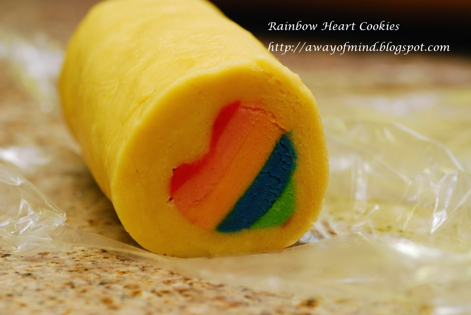 Awayofmind Bakery House: Valentine Rainbow Heart Cookies 情人节心型采红曲奇