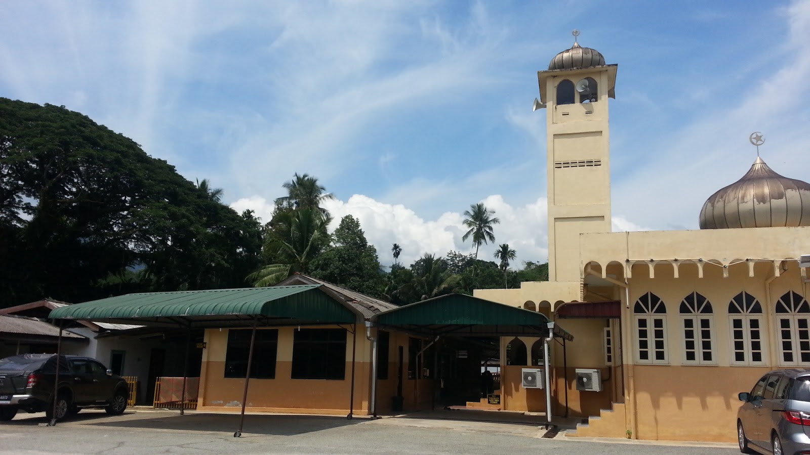 HIDUP ADALAH SATU ANUGERAH: MASJID AS-SOLAH, BALING