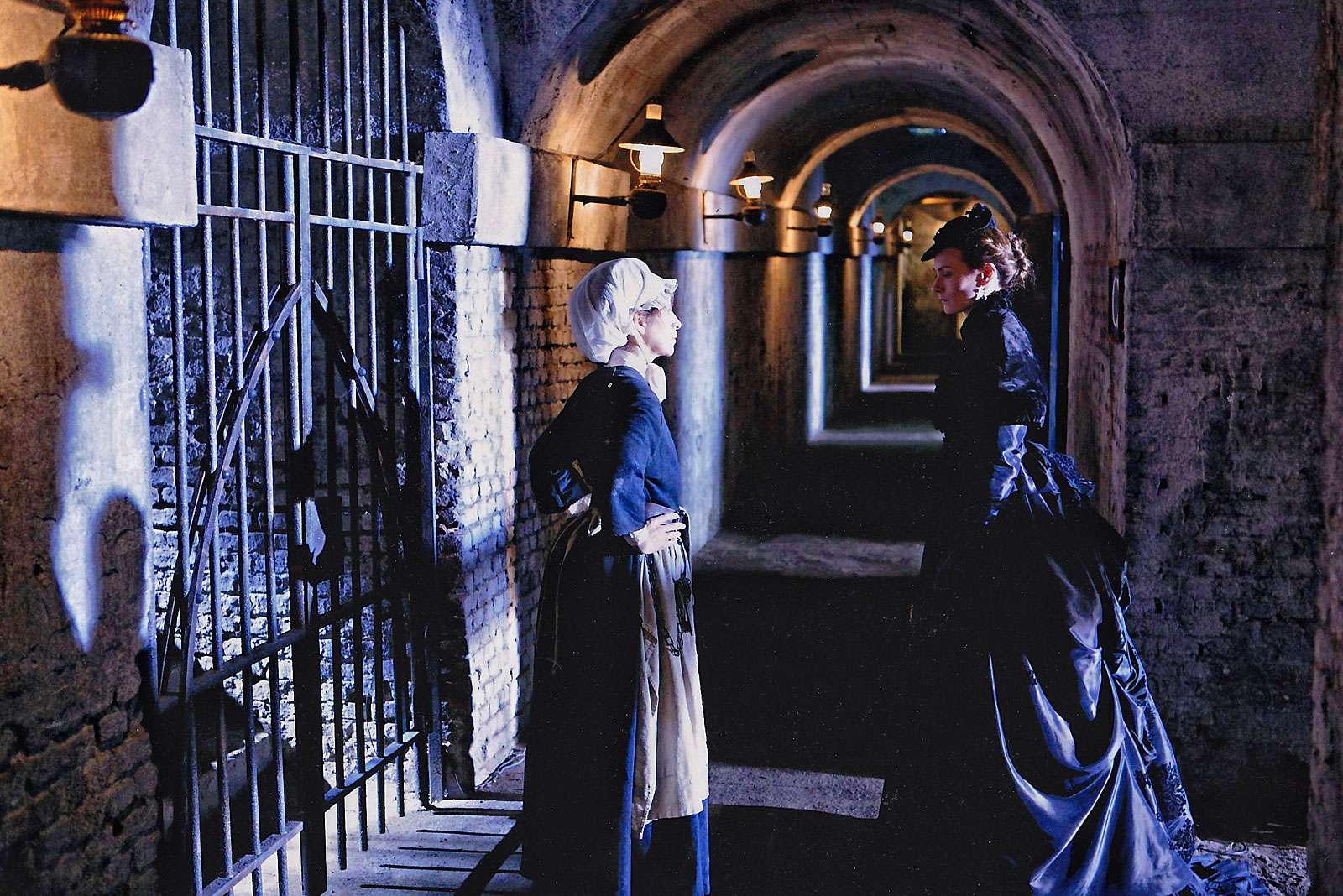 FILMY KOSTIUMOWE: Affinity (2008)