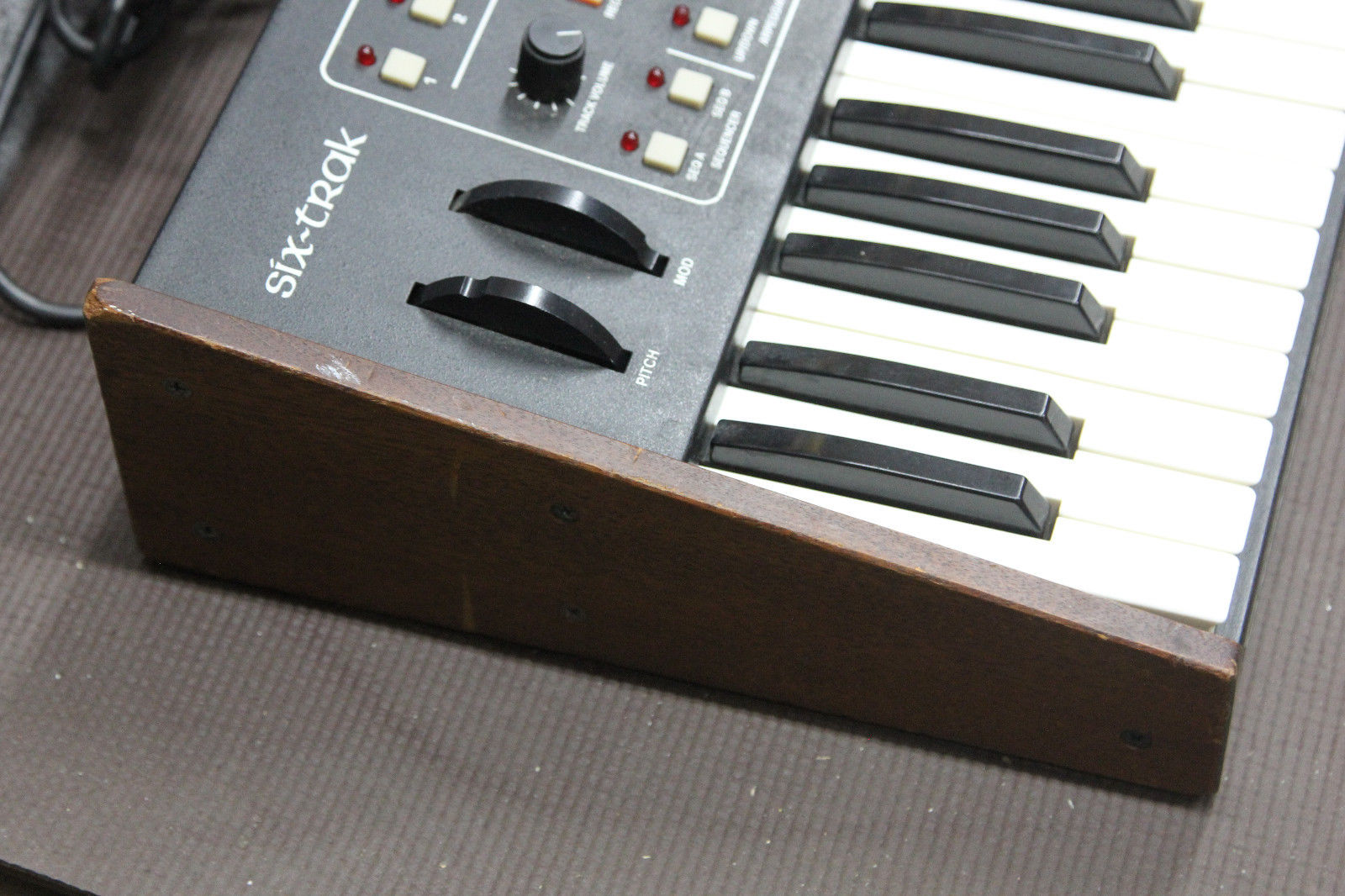 MATRIXSYNTH: Sequential Circuits Six-Trak