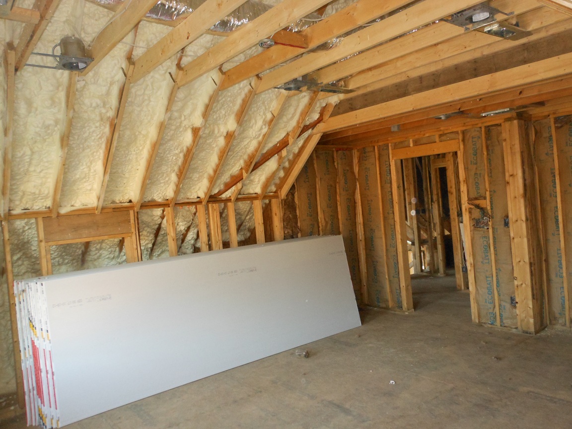Triplett's New House: Insulation Install