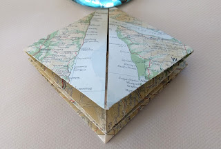 UnBound: A Paper Art Blog: Four Corner Map Fold