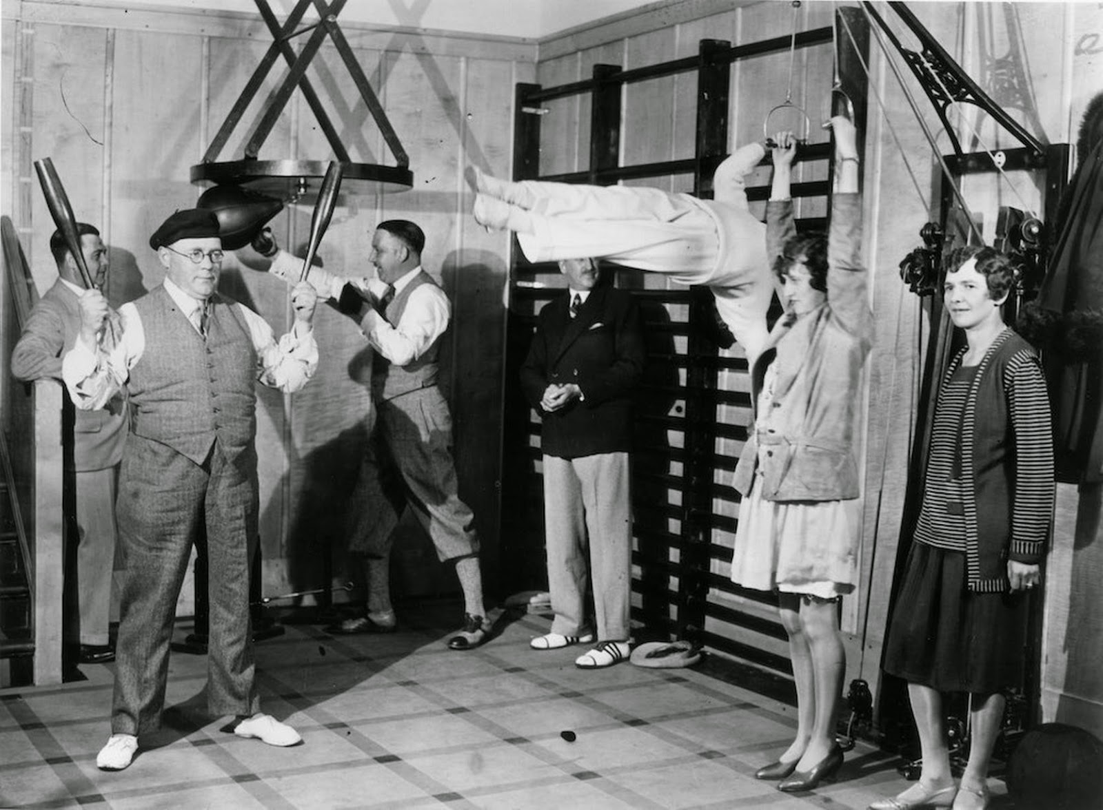 Pictures of the First Class Gyms on the Titanic and Cruise Liners From ...