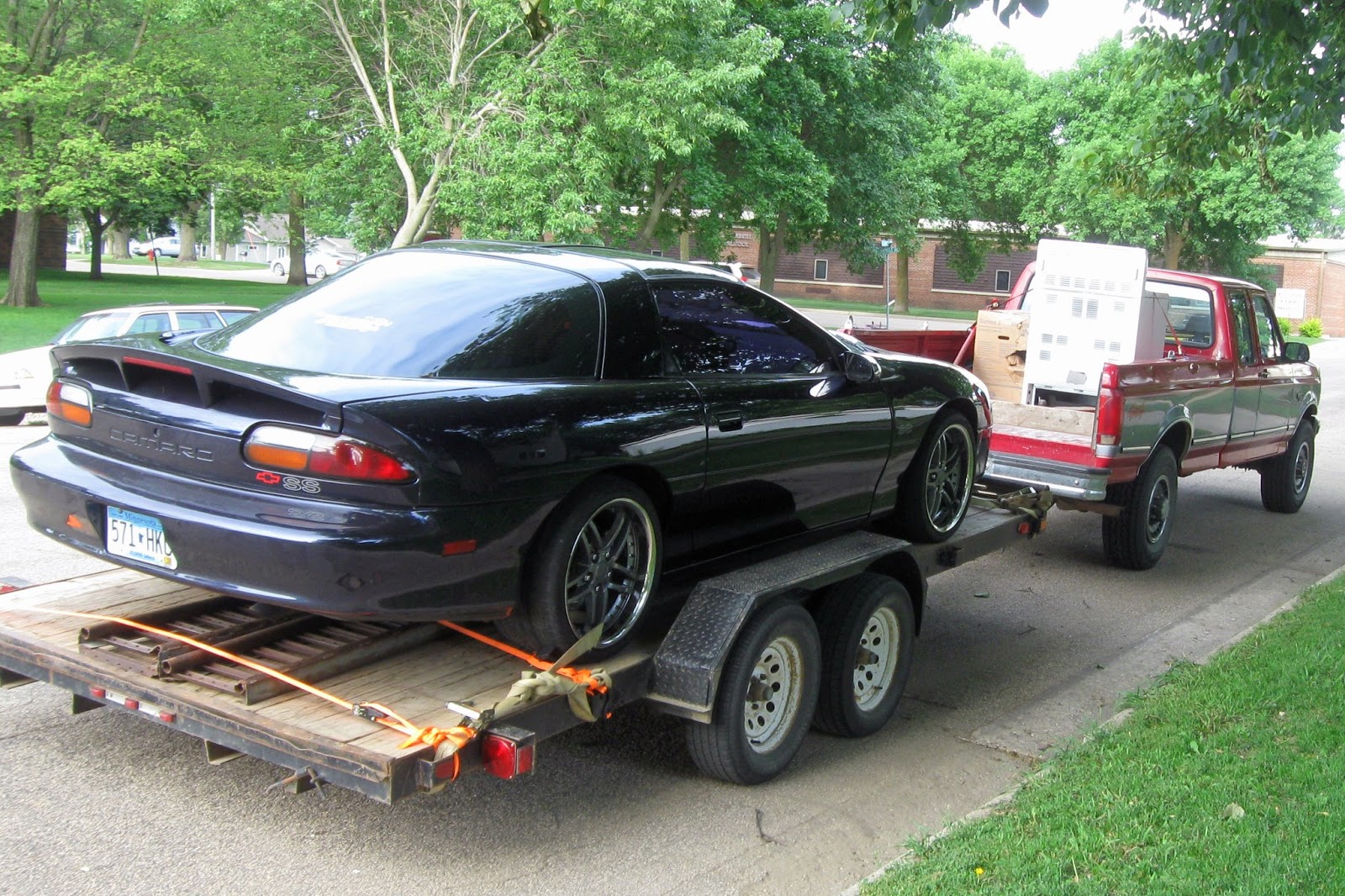 Jim and Jenna build diary, Miata LS1 Conversion: Hey does this rear end ...