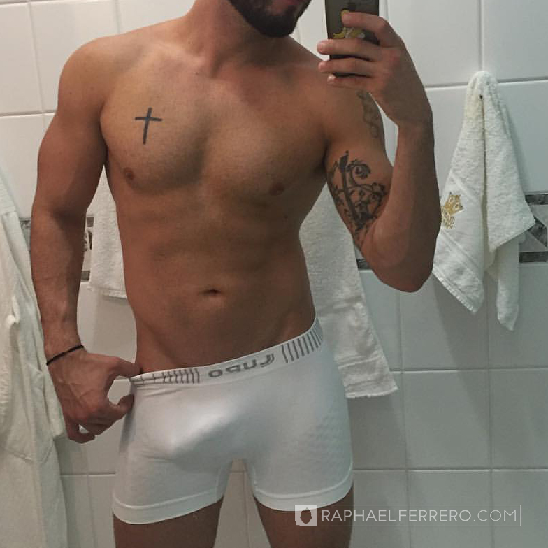 Nocaute: Rodrigo Marim posta foto só de cueca branca marcando sua pica ...
