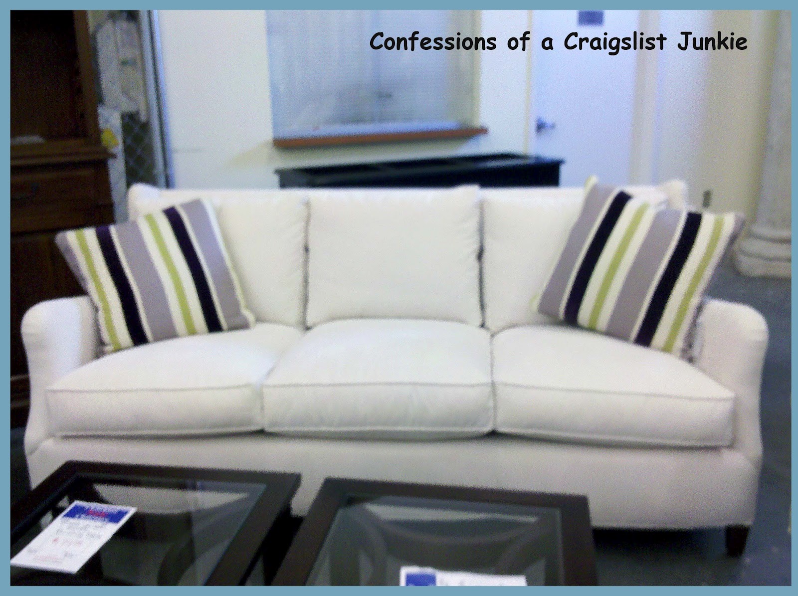 confessions of a craigslist junkie: Sofa Shopping and the Woman who ...