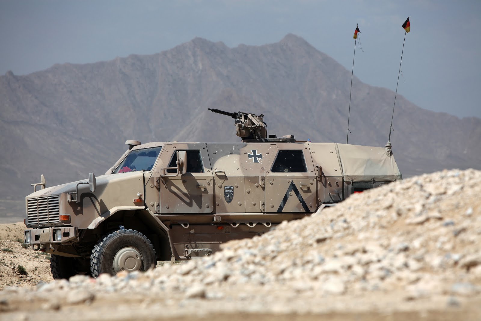 Defense News: Dingo 2