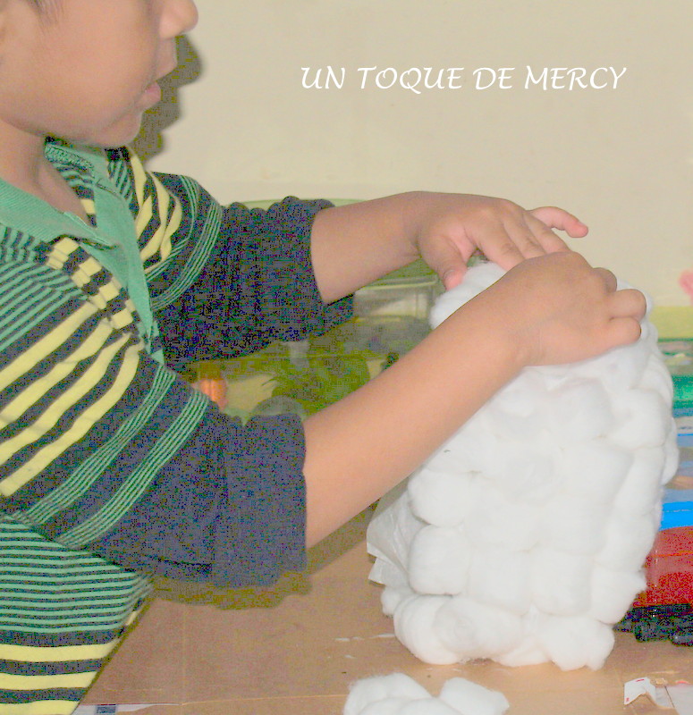 UN TOQUE DE MERCY: OVEJA DE ALGODON.......MANUALIDAD PARA NINOS ...