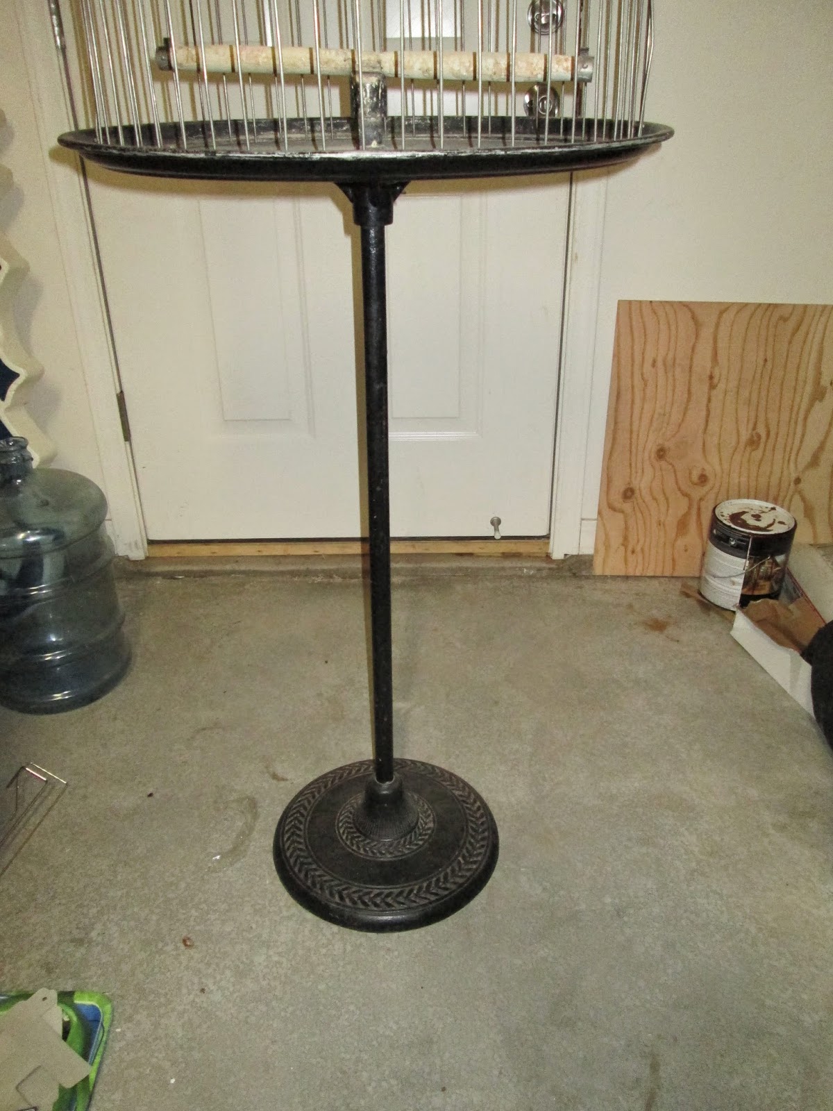 "Hendryx" Hoarder: Another wonderful Hendryx parrot cage