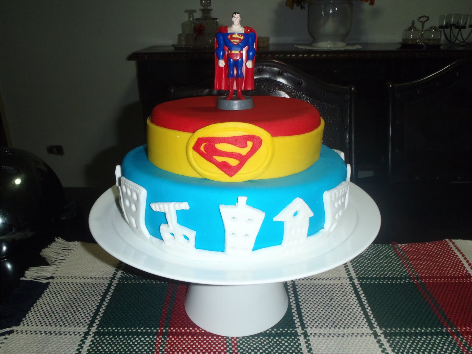 Las historias de Toto: torta de Superman