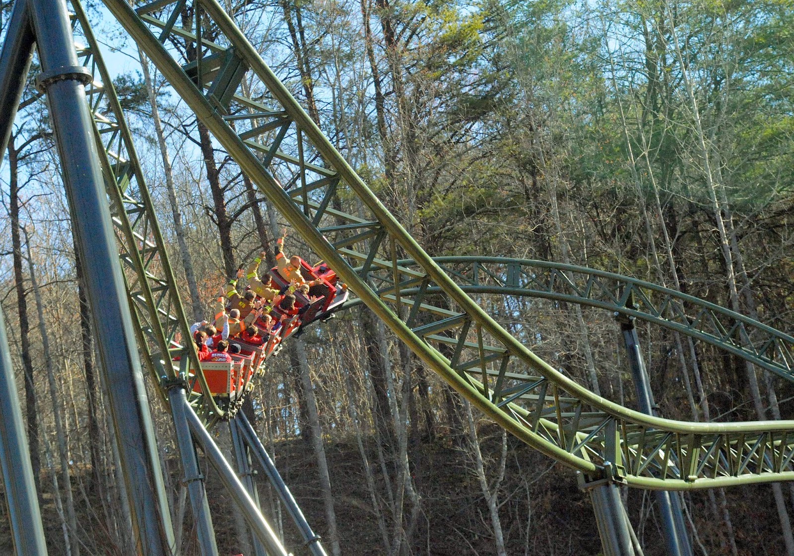 NewsPlusNotes: Scott And Carol Present Dollywood's Firechaser Express