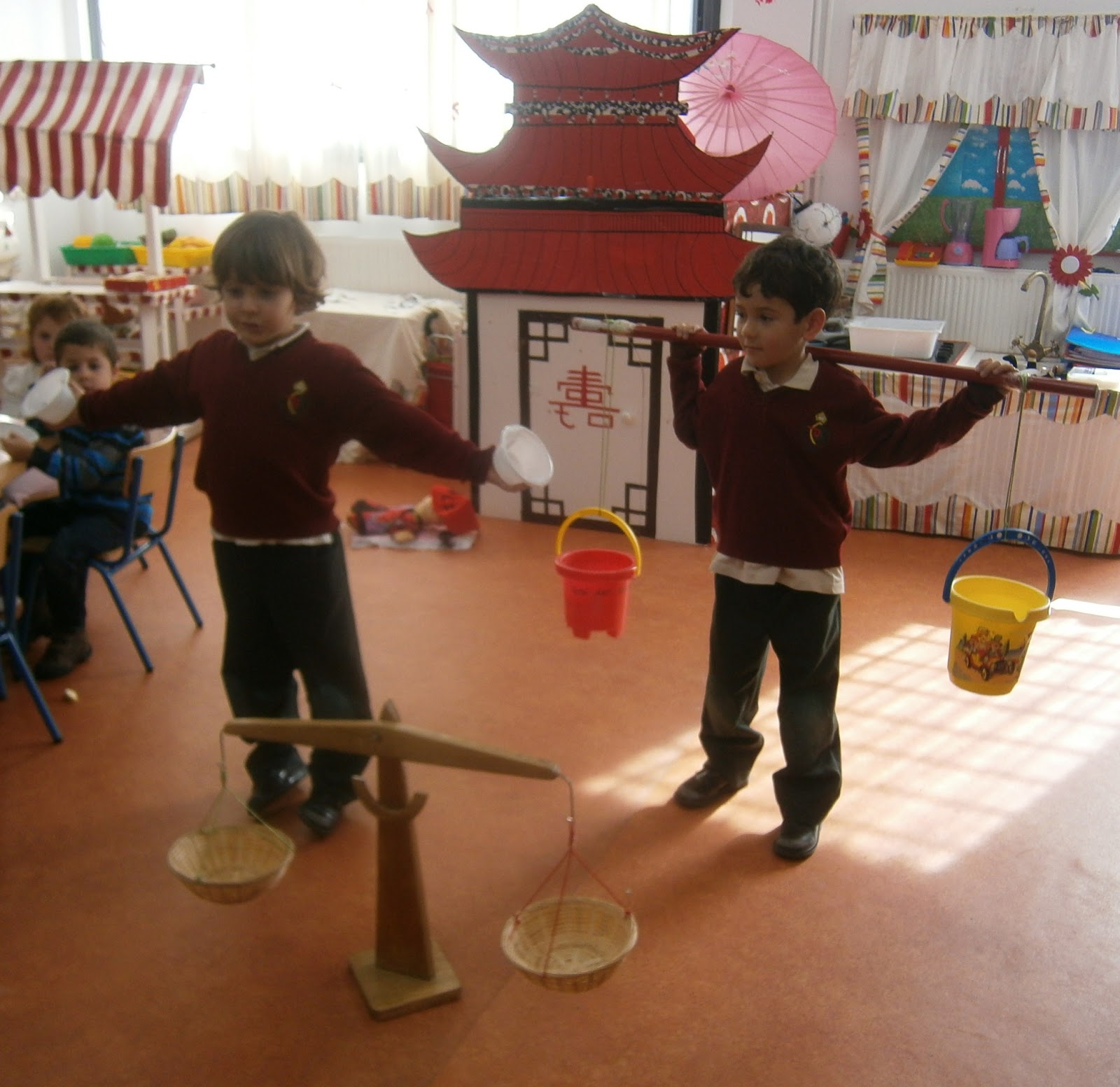 INFANTIL de GRACIA: CHINA Y EL EQUILIBRIO, LA BALANZA