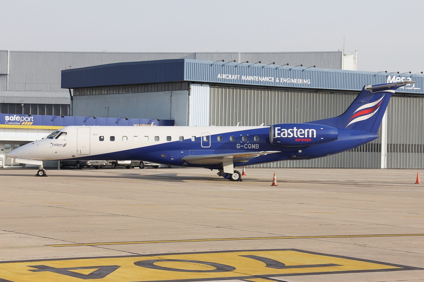 Flyingphotos Magazine News: EASTERN AIRWAYS - ERJ-145, G-CGMB