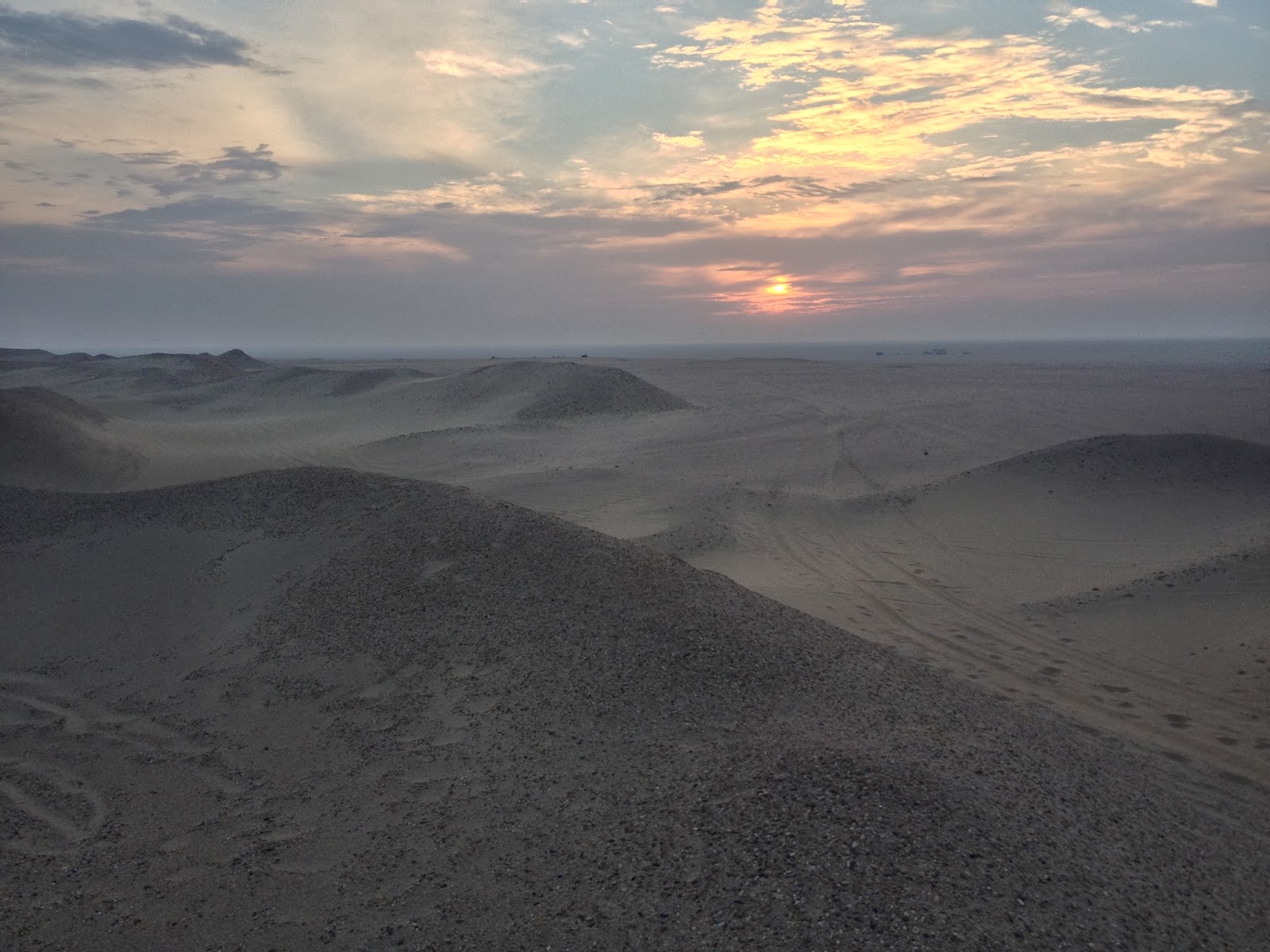The Globetrotter Parent: Spending the night in the desert of Kuwait