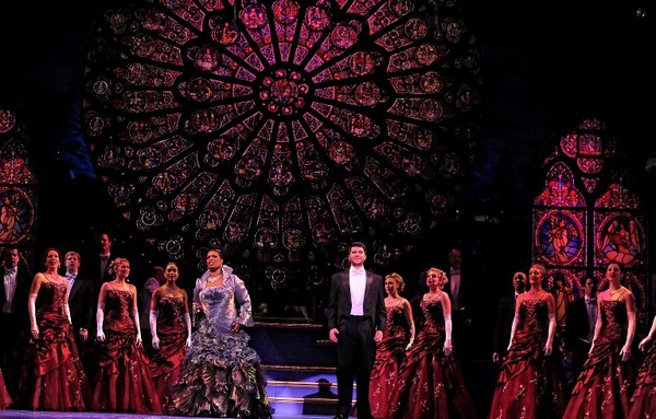 Kelleigh's Musical Musings: Return to Yuletide Celebration