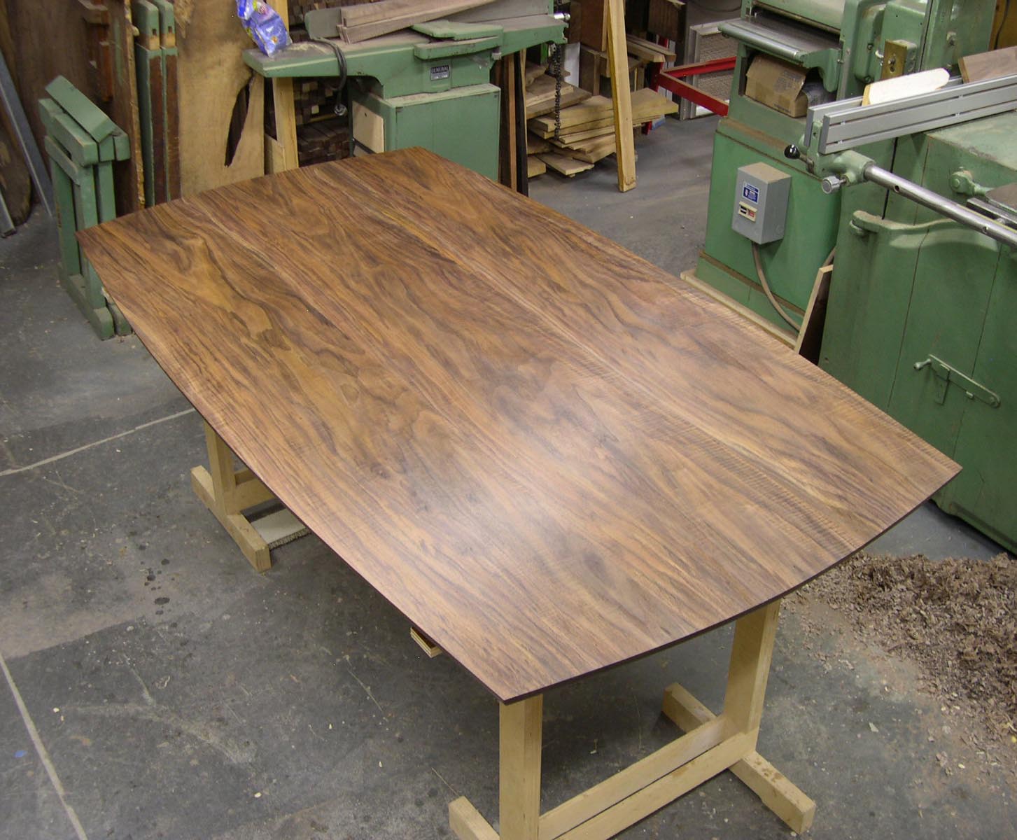 Sauer & Steiner: Dining table hardware & sunshine