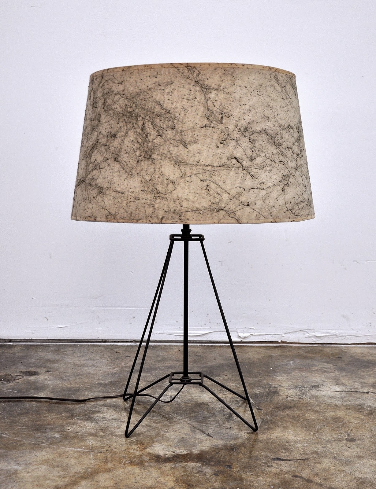 SELECT MODERN: Mid-Century Modern Wire Table Lamp