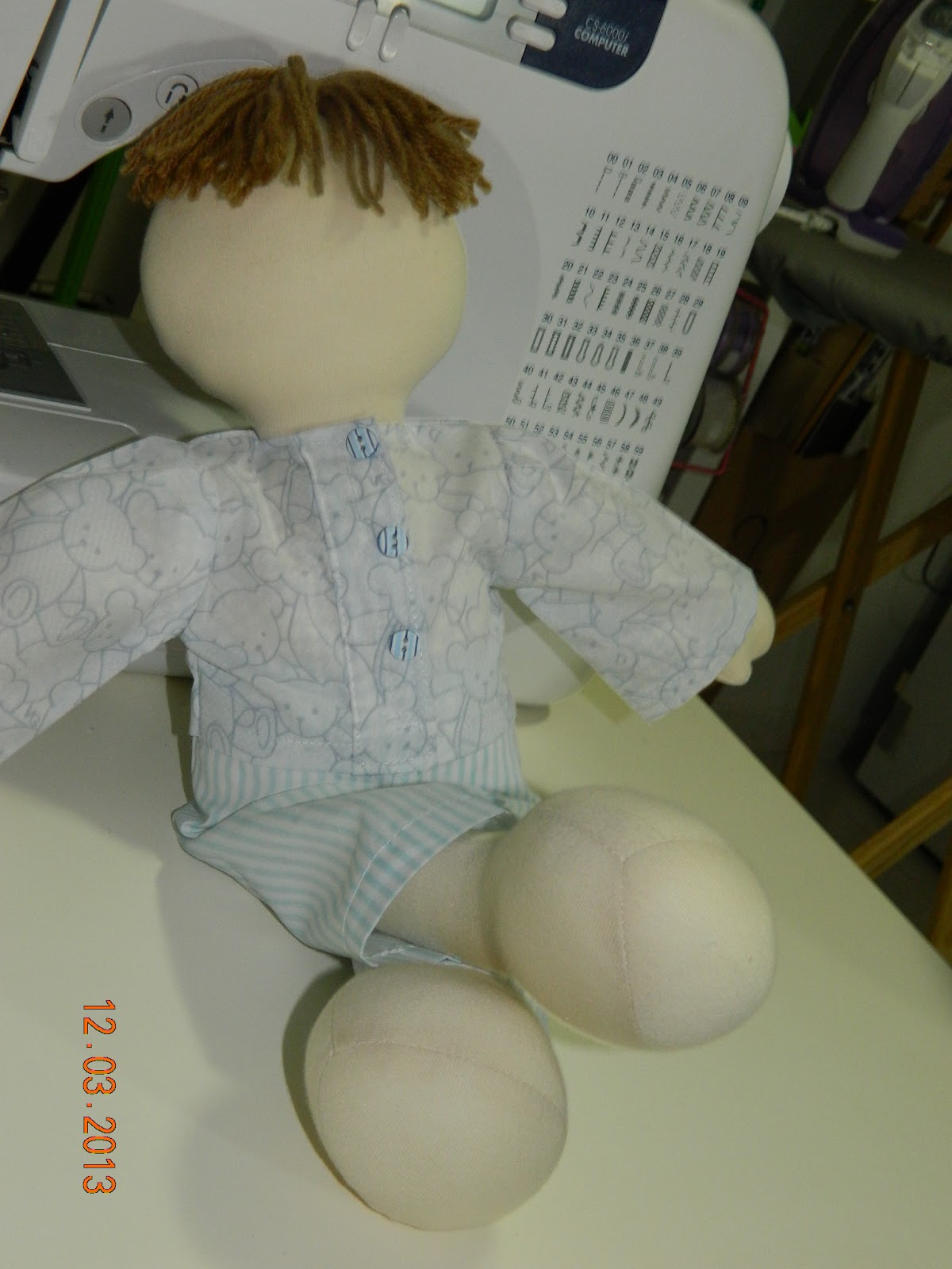 Lembranças Artesanais: Boneco sem rosto