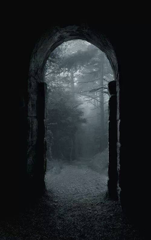 The Gothic and the Liminal : The Liminal as Gothic concept