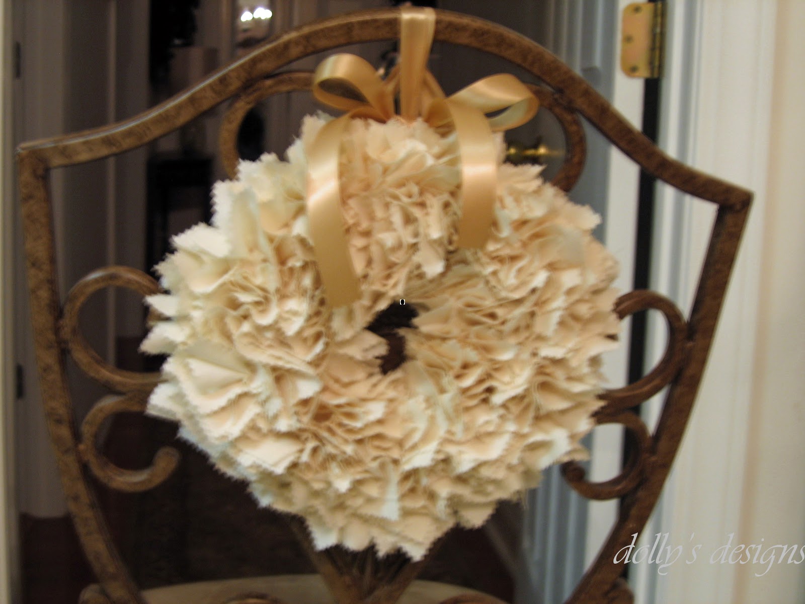 dolly's designs: Rag Wreath Tutorial