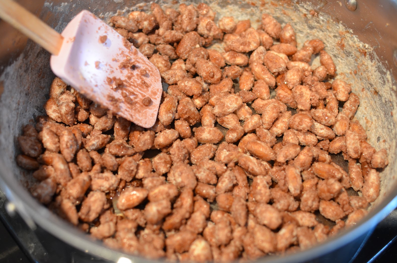 Playing with Flour: Candied almonds