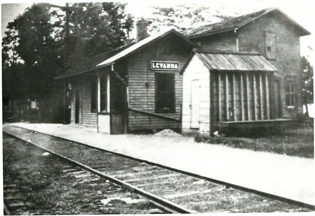 Vintage Railroad Pictures: Lehigh Valley station at Levanna