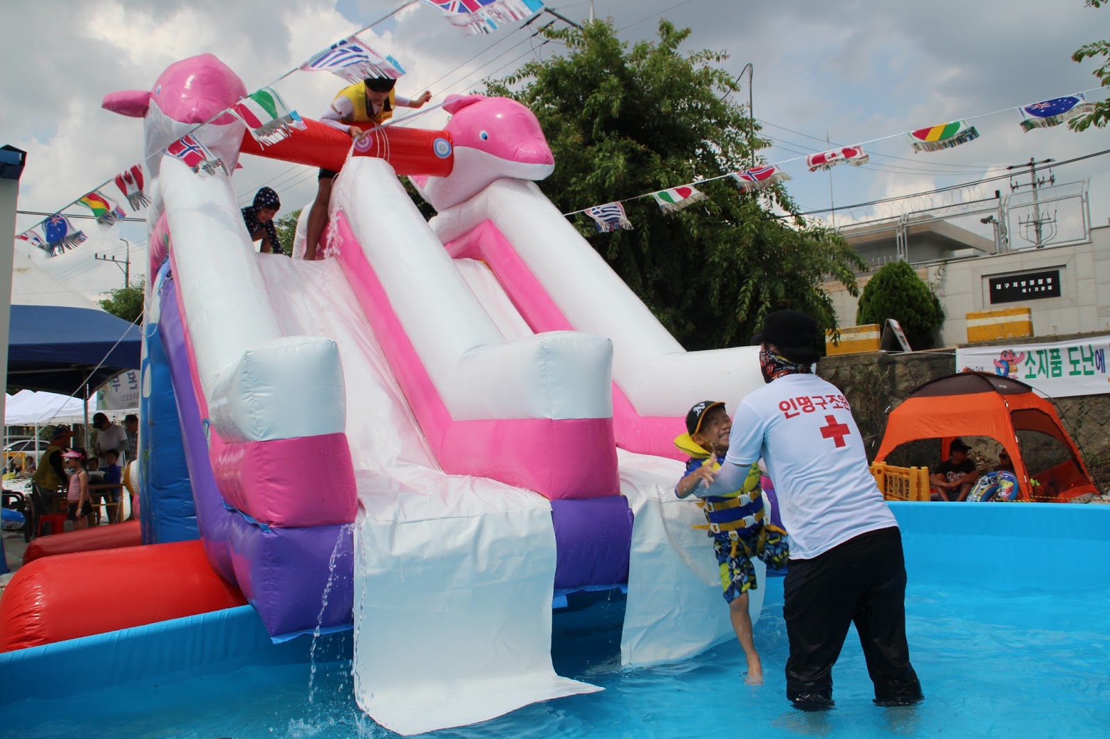 Korea's Outdoor Swimming Pools in Daegu Open to the Public during Summer
