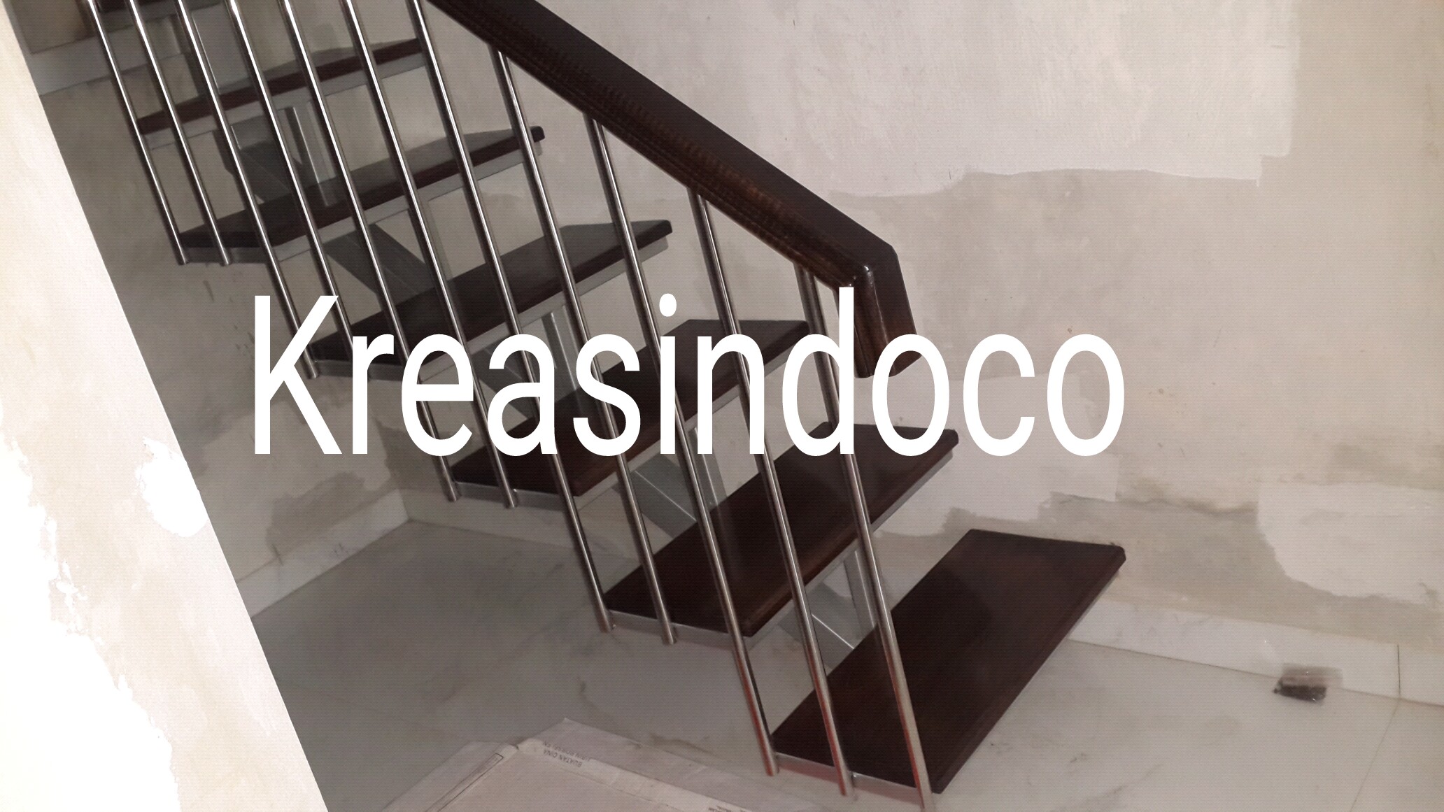 Tangga Besi Trap Kayu Pemasangan Di Muara Karang Molek Jakarta